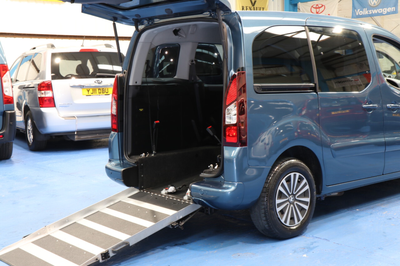 Wheelchair Accessible Vehicles | Wheelchair Cars Ltd
